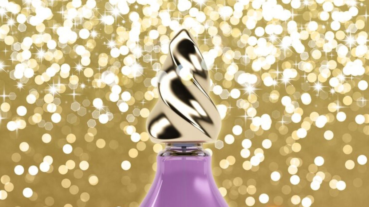 Shineeda Reyzer's Unique Style Sets Her Apart from Other Artists ...